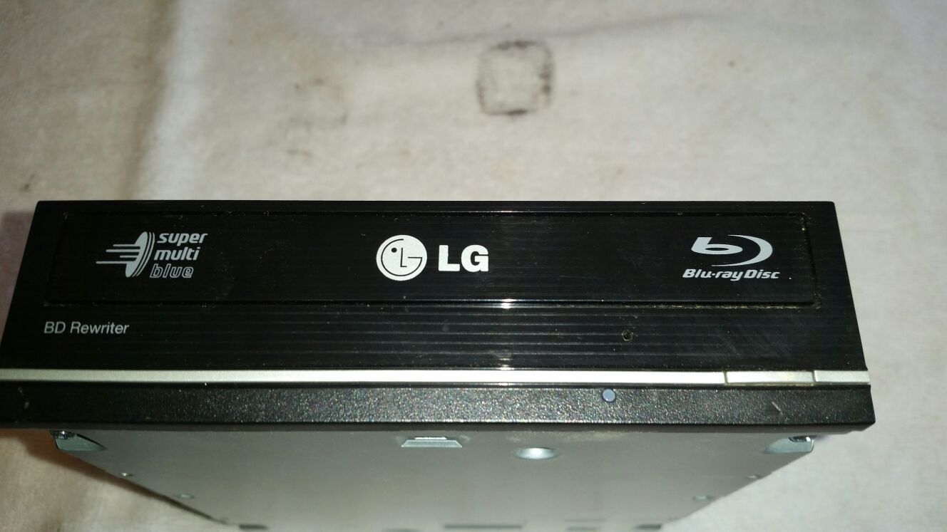 LG Blu-ray player for a desktop computer for Sale in Everett, WA - OfferUp