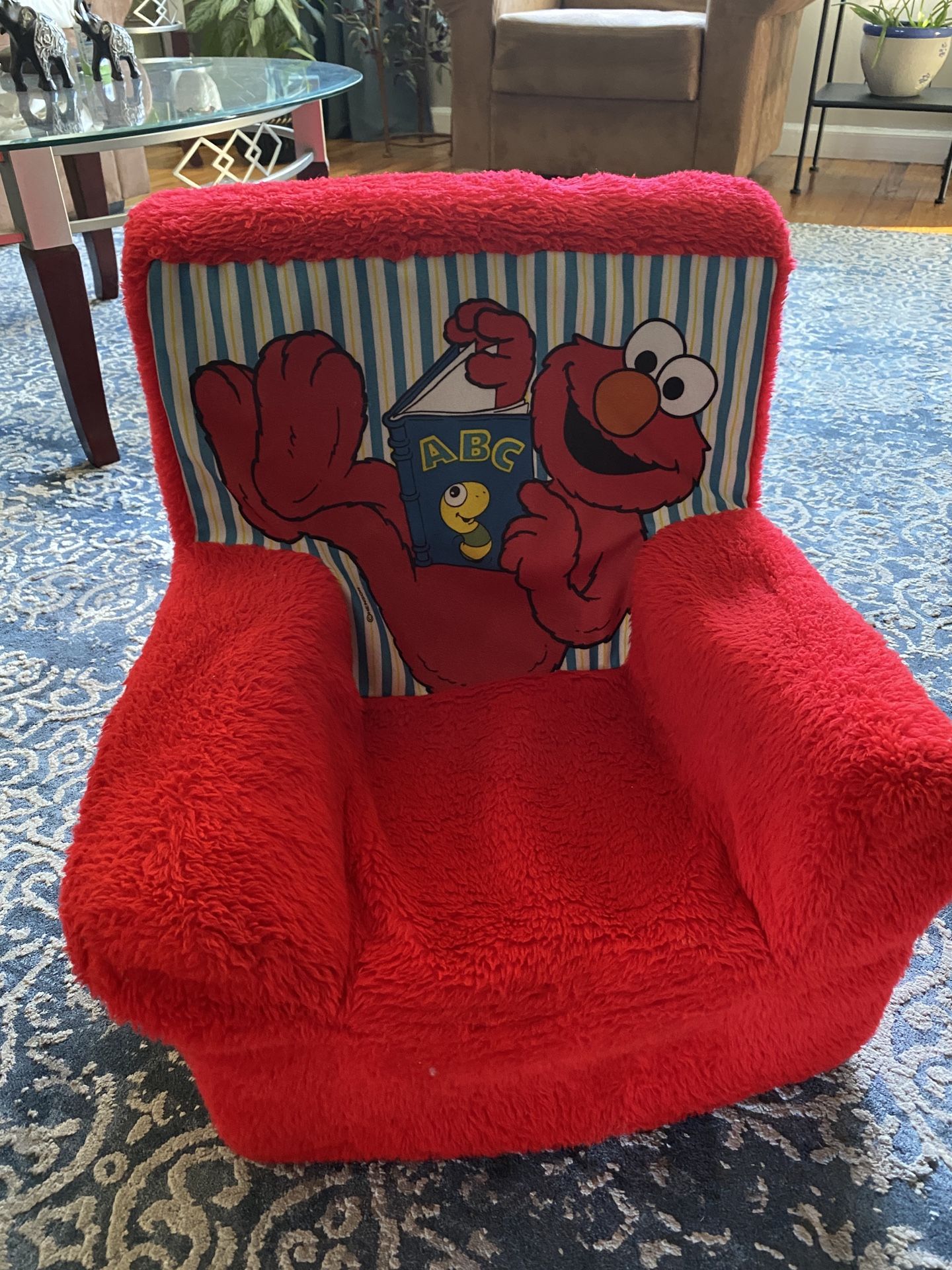 Elmo Chair for Sale in Queens, NY - OfferUp