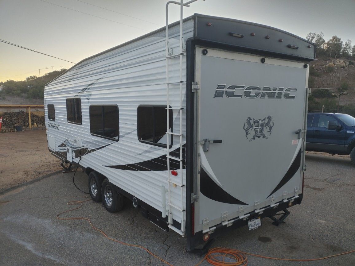 2015 Eclipse Iconic 2315CB for Sale in Valley Center, CA - OfferUp
