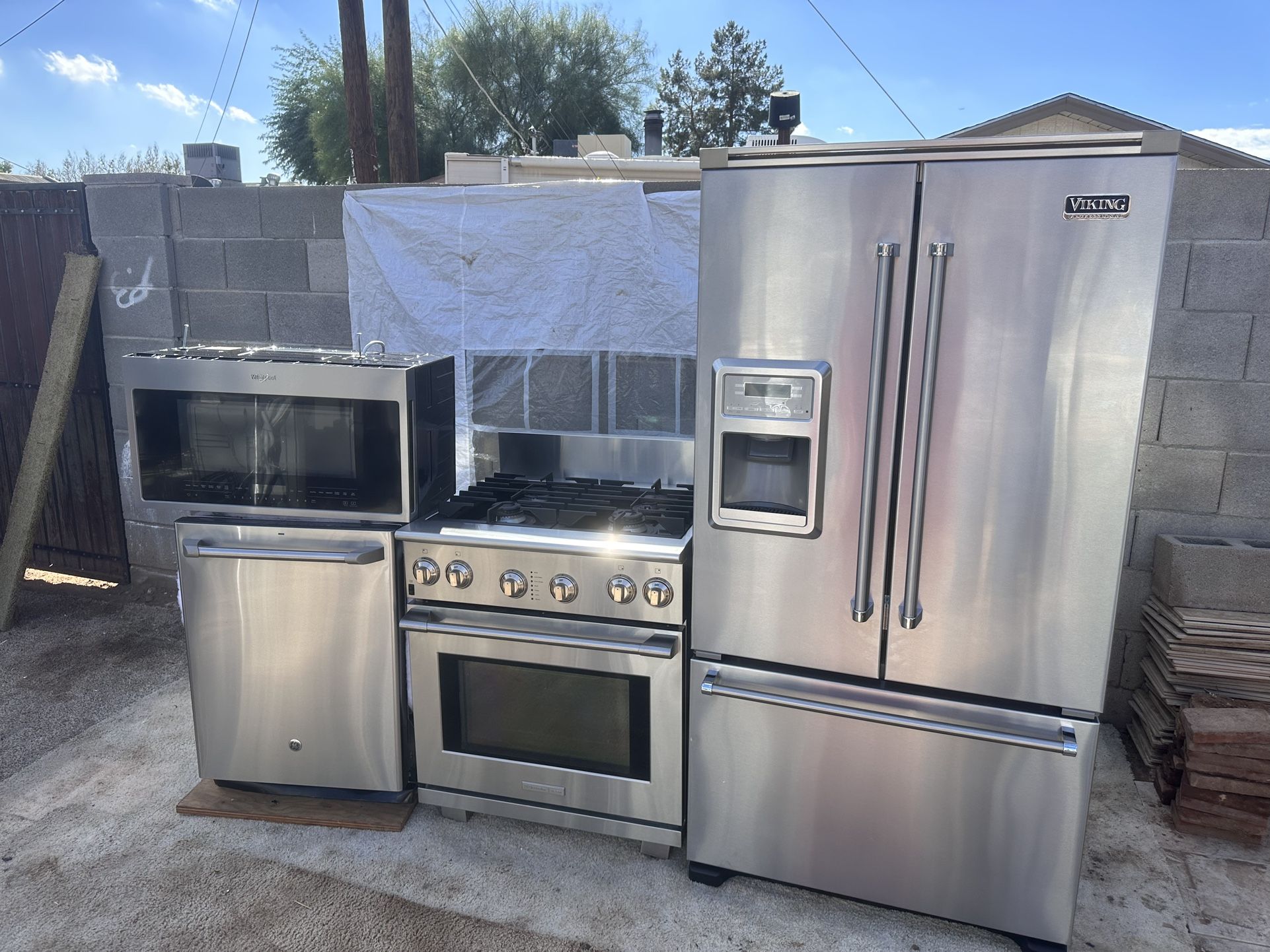 Stainless Steel Kitchen Set Pro Handles for Sale in Phoenix, AZ - OfferUp