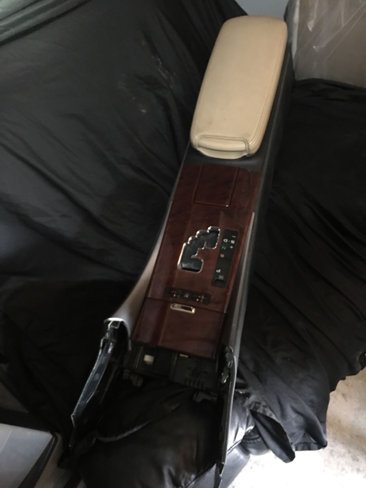 06-13 Lexus IS 250 350 Center Console Assembly for Sale in Kyle, TX ...