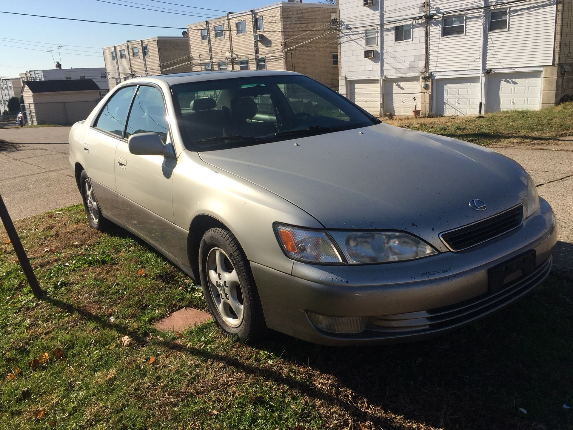 1998 Lexus ES 300 for Sale in Philadelphia, PA - OfferUp