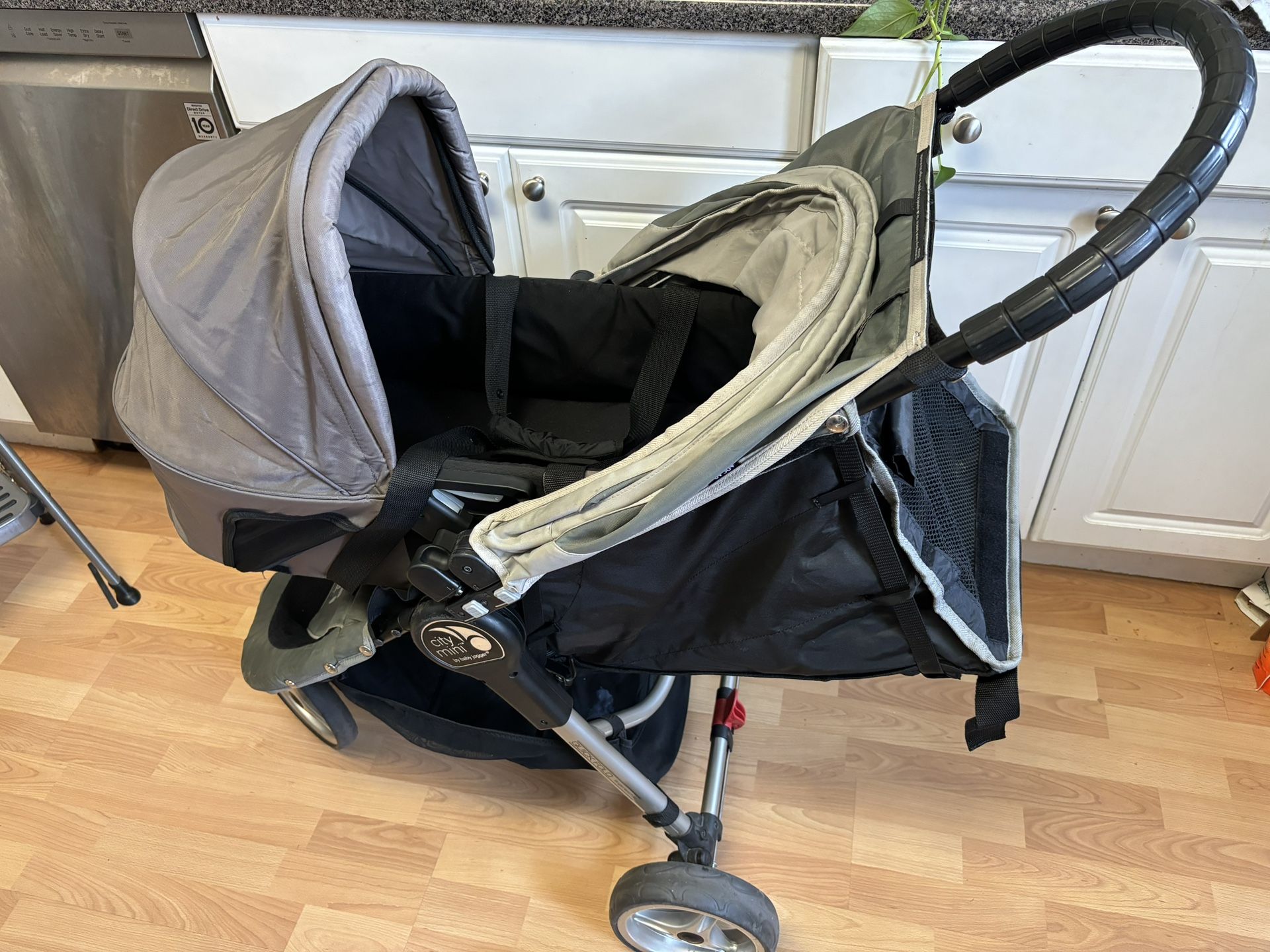 City mini Stroller With Bassinet & Snack Tray Attachments for Sale in ...