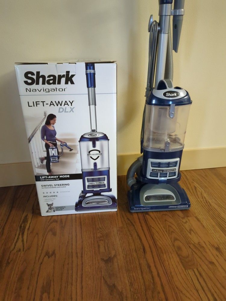 Shark Navigator Vacuum Cleaner - Lift Away DLX - NV360 for Sale in ...