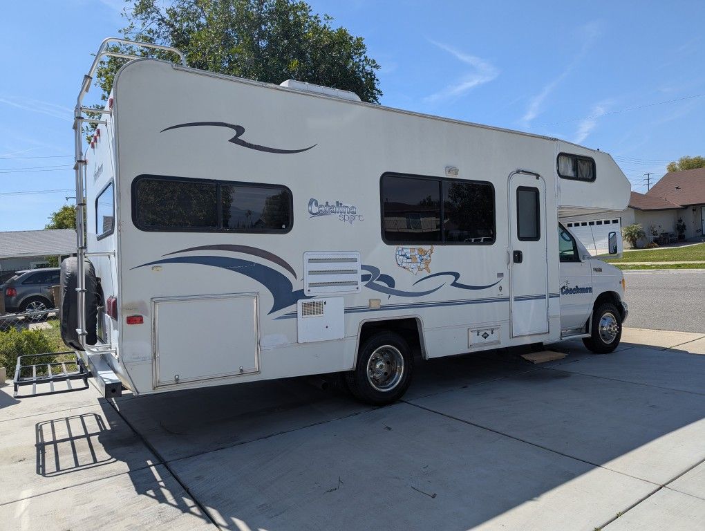 2001 Ford Coachmen Motorhome for Sale in Montclair, CA - OfferUp