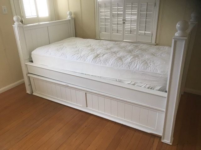 FREE Pottery Barn Twin Trundle Bed for Sale in Pasadena, CA - OfferUp