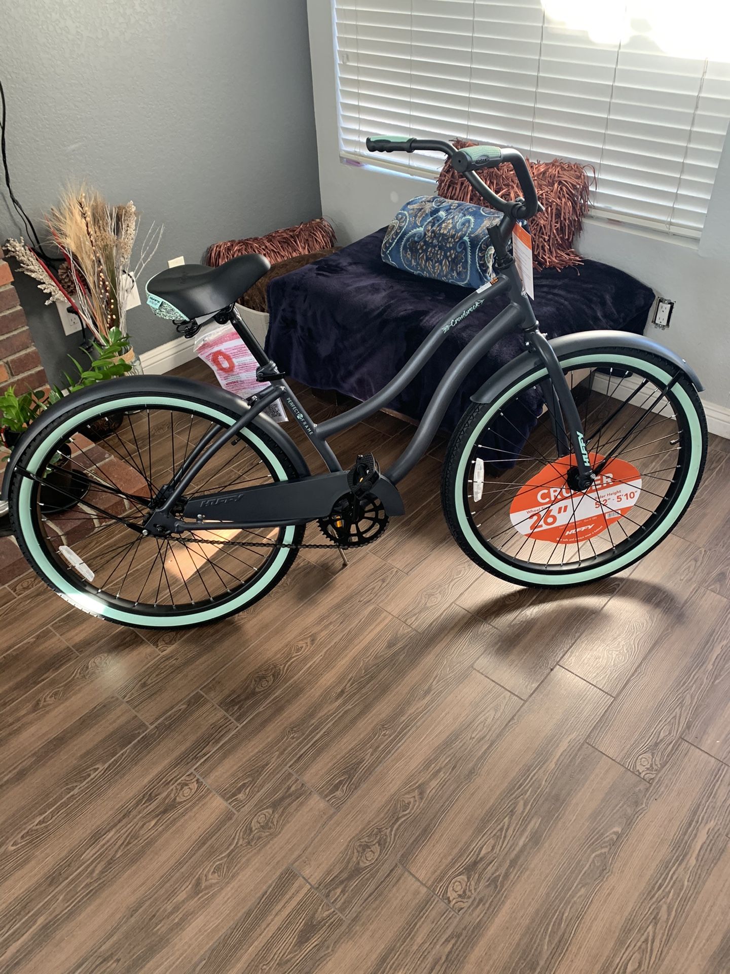HUFFY 26” WOMEN'S CRANBROOK CRUISER BIKE GRAY NEW IN BOX for Sale in Moreno Valley, CA - OfferUp