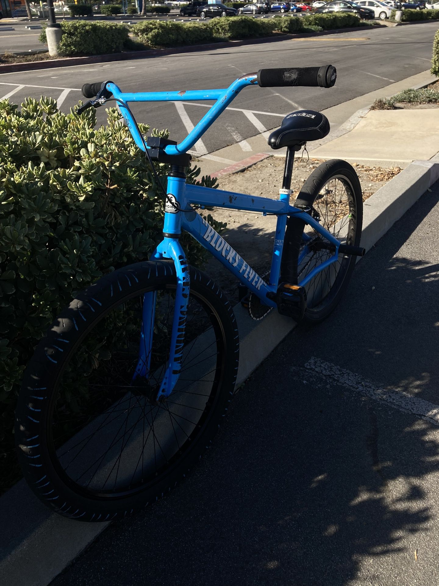 Se Blue Blocks Flyer for Sale in Los Angeles, CA - OfferUp