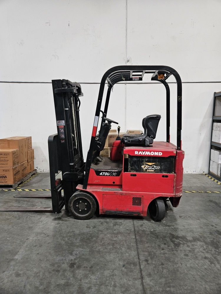 Raymond 4700 C30 Sit Down Forklift for Sale in Montclair, CA - OfferUp