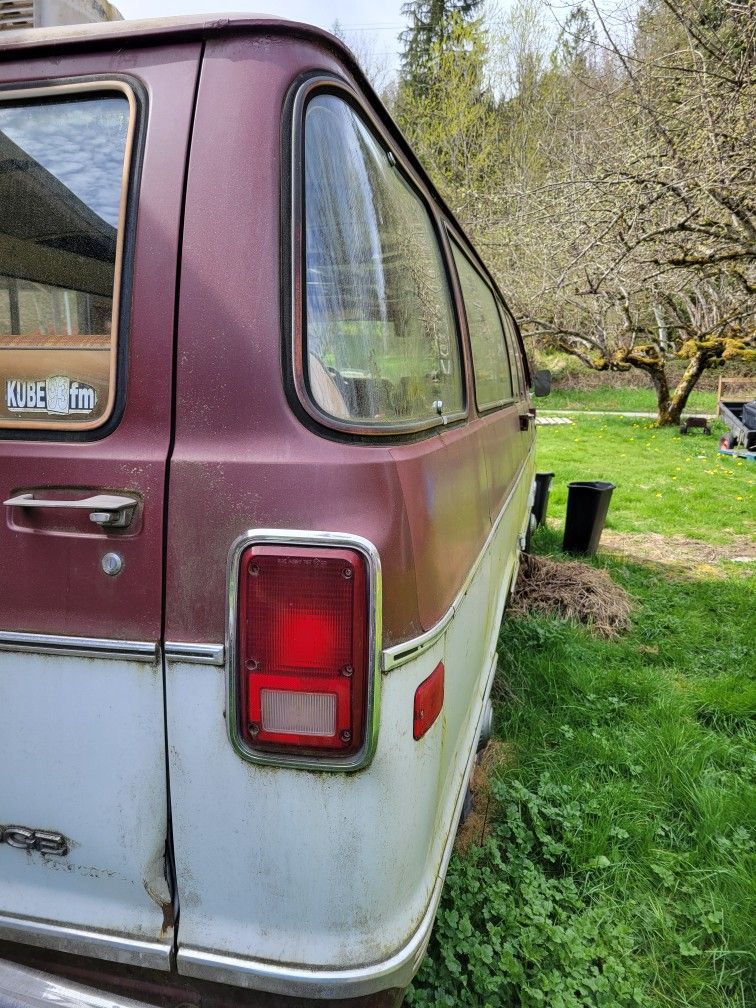 Dodge B300 15 Passenger Van 1979 for Sale in Monroe, WA - OfferUp