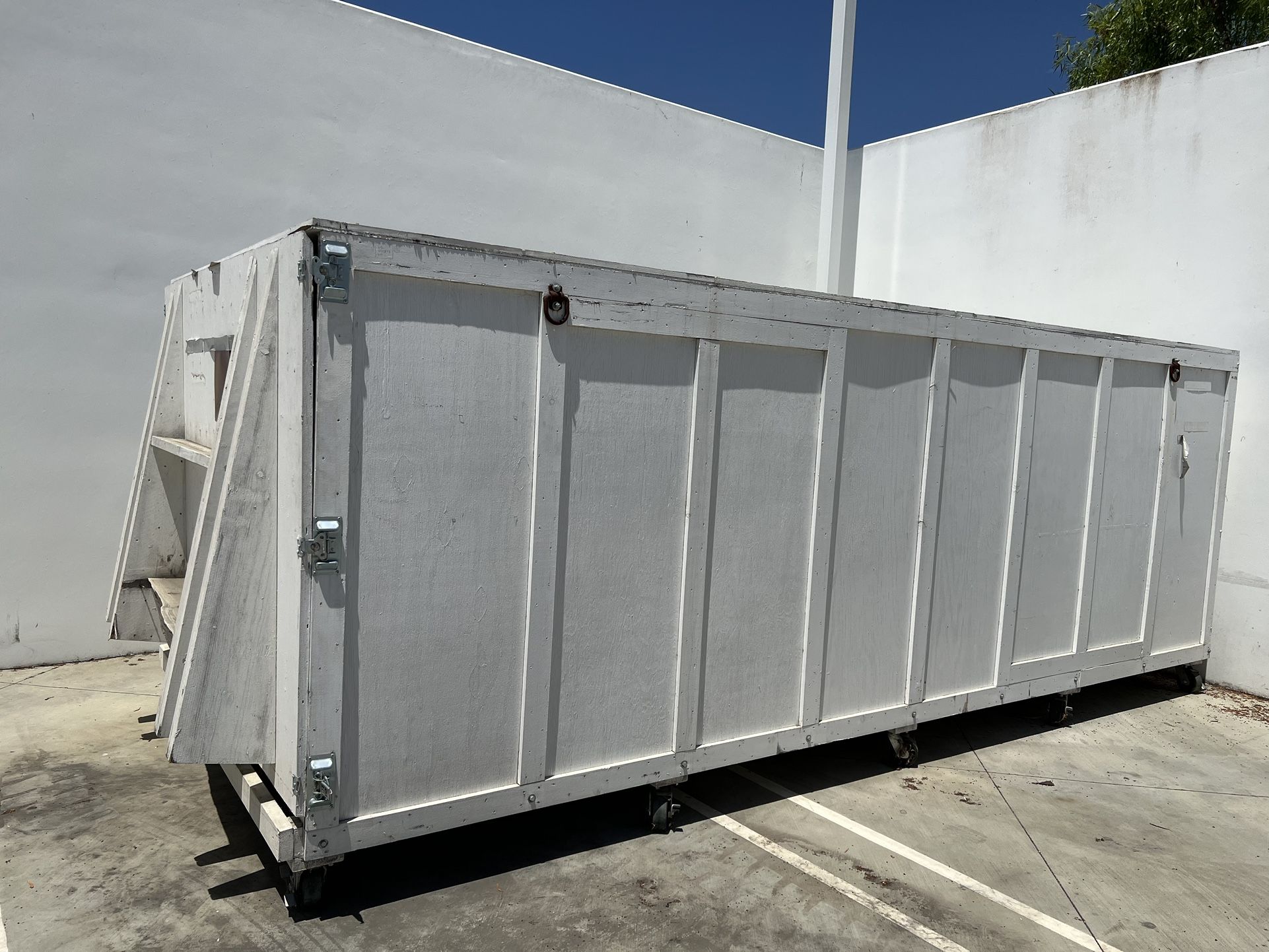 Wooden Storage Shipping Crate On Caster Mobile Storage Container for ...