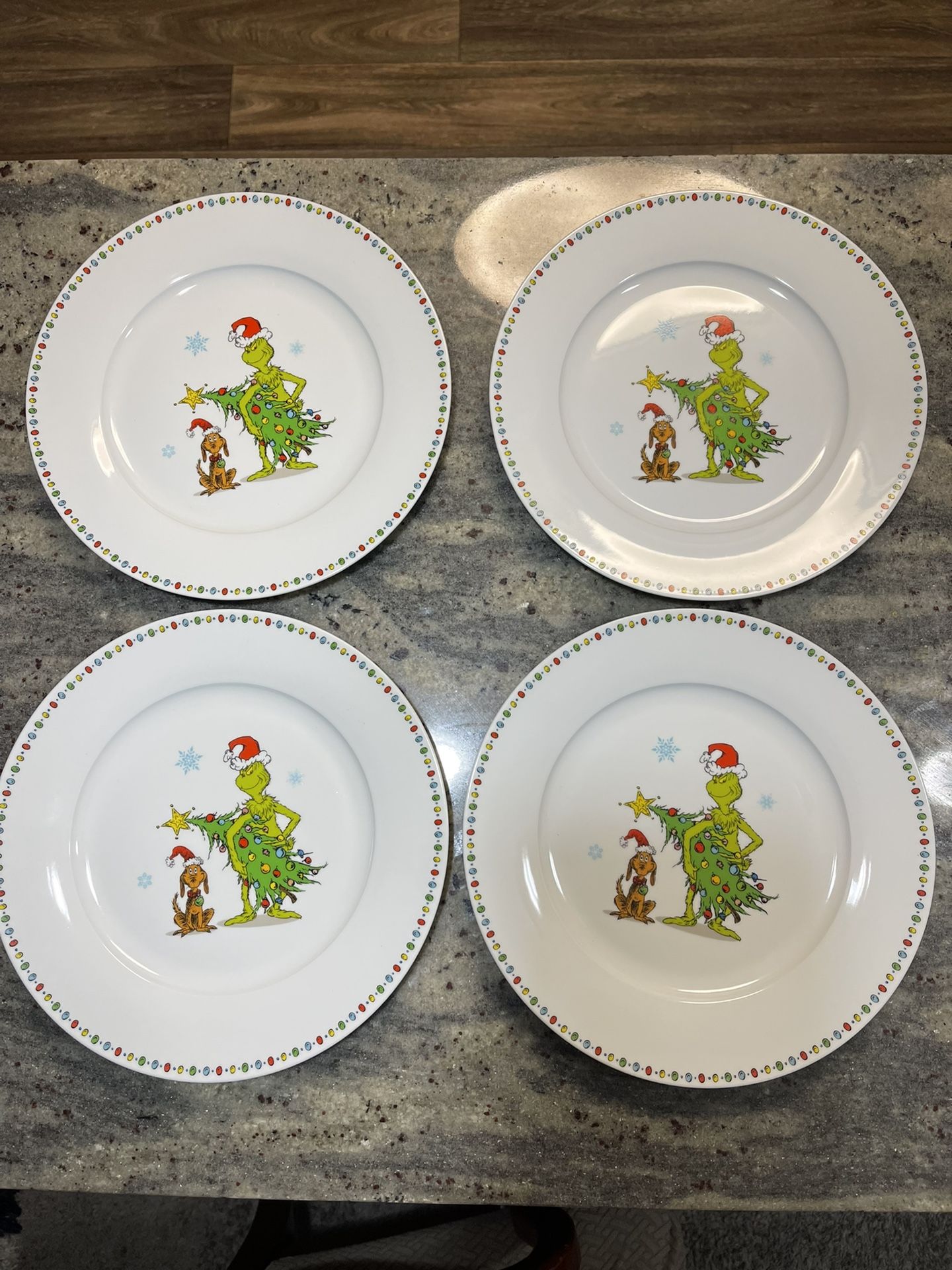 Dr Seuss The Grinch Ceramic Christmas Tree Max Dinner 4 Plate Set ...