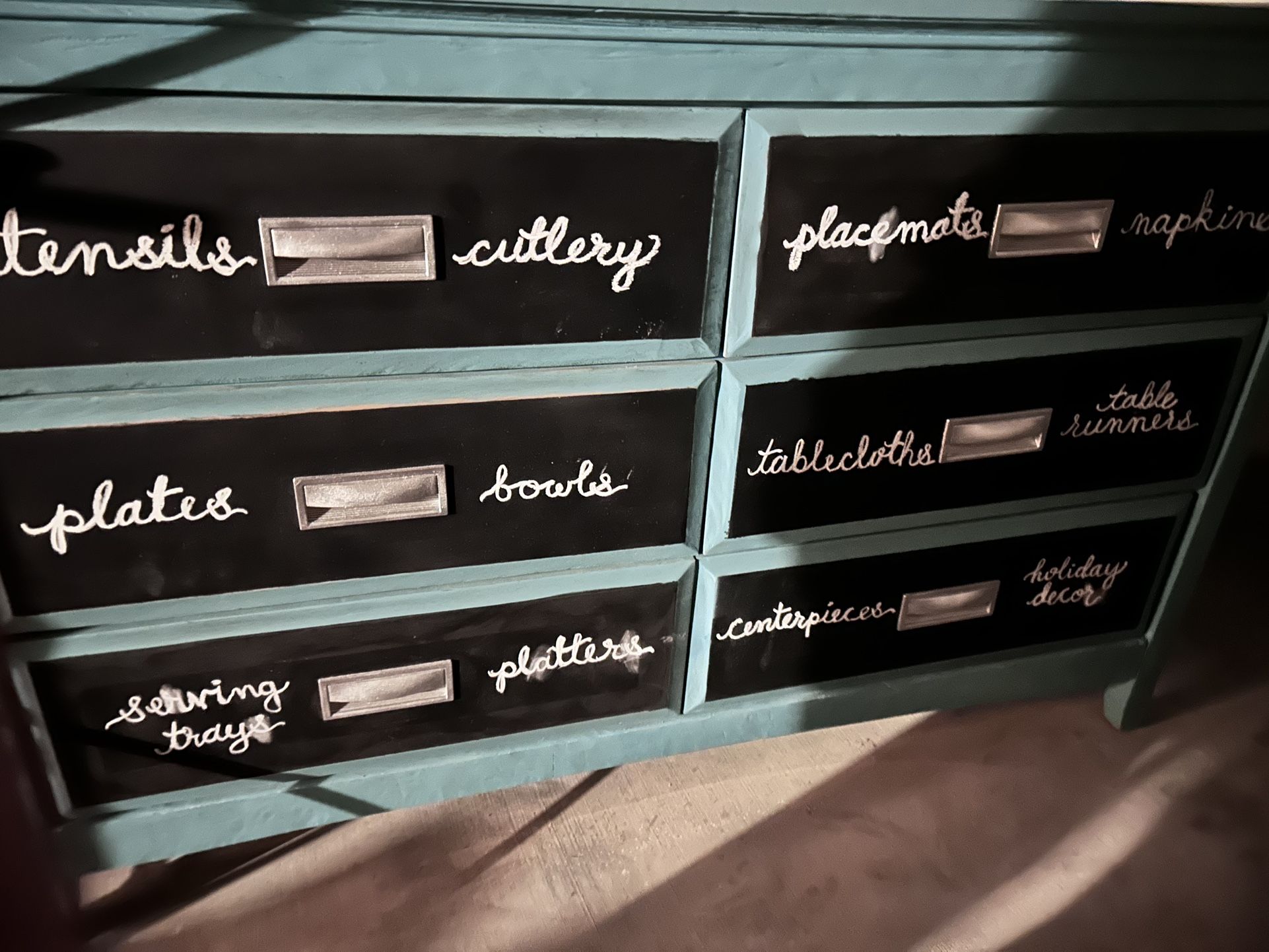 Chalk Drawer Dresser/Hutch for Sale in Alta Loma, CA - OfferUp