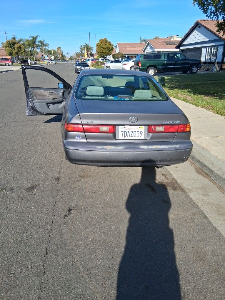 1998 Toyota Camry for Sale in Moreno Valley, CA - OfferUp