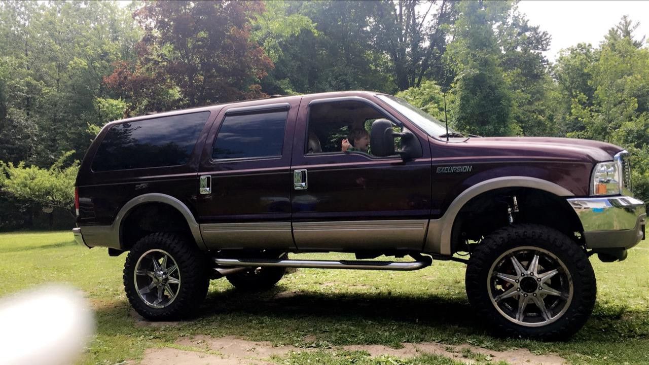 Ford Excursion On 28s