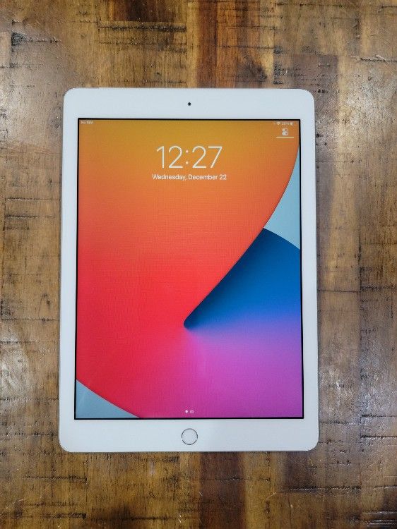 Ipad 5th Generation WiFi/Cellular Unlocked 128gb for Sale in Lynnwood ...