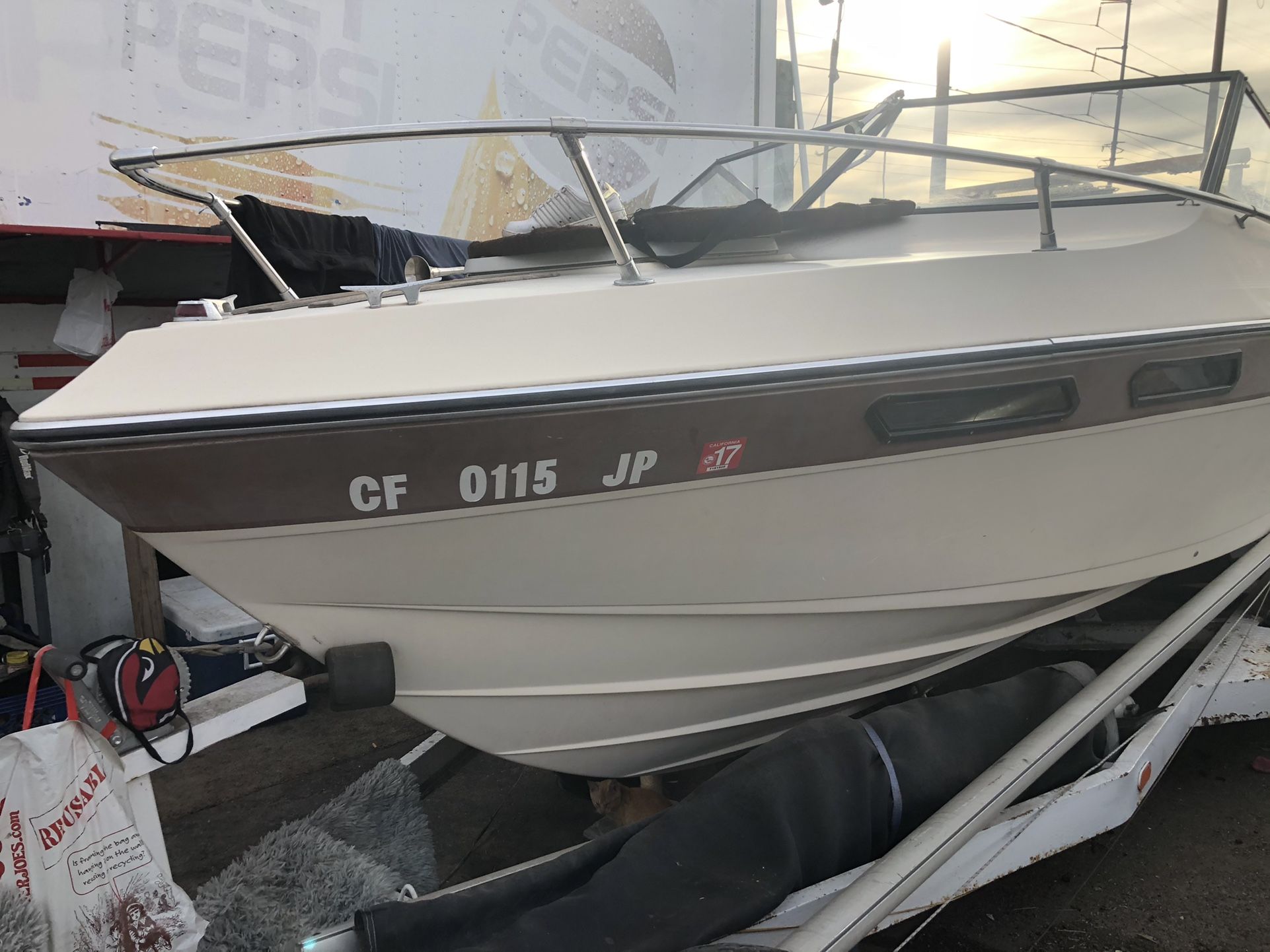 Reinell 21 Foot Boat for Sale in Phoenix, AZ - OfferUp