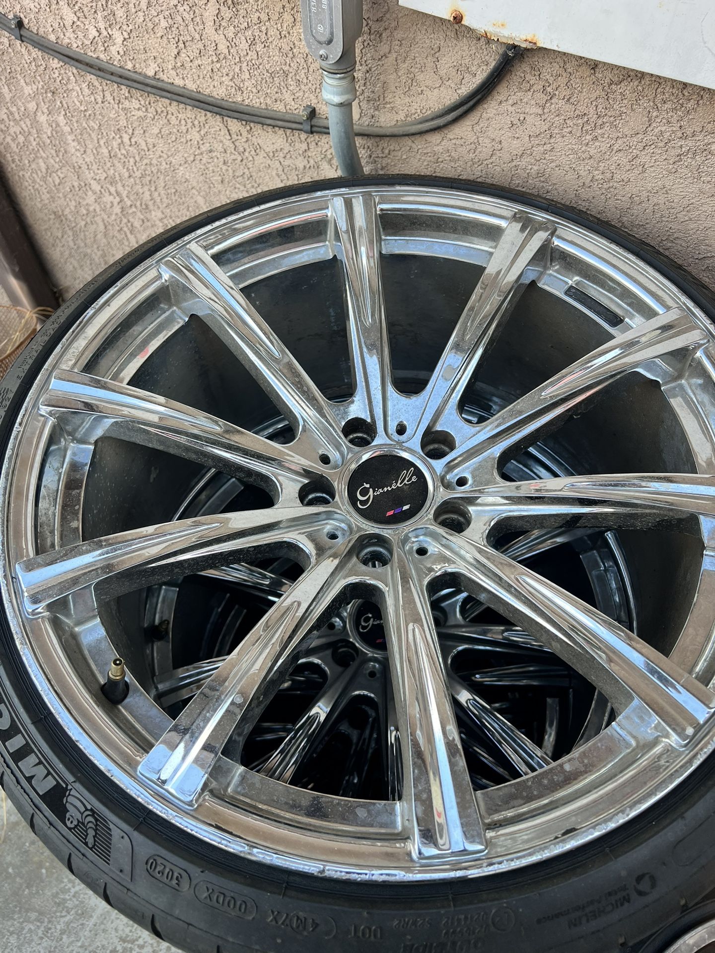 20 Inch Chrome Wheels for Sale in Lathrop, CA - OfferUp