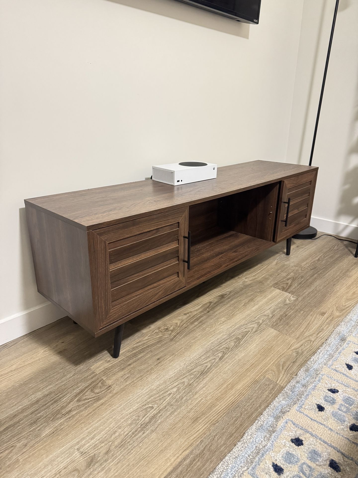 Modern Walnut Media Console – Great Condition for Sale in West Palm ...