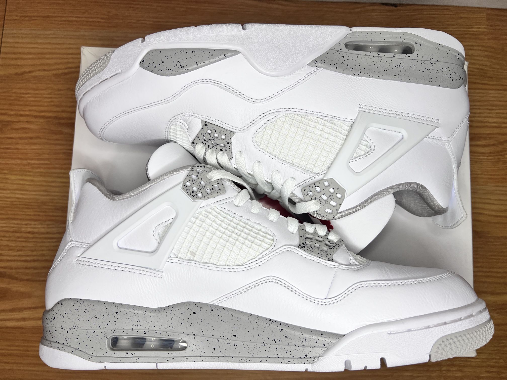 Jordan 4 Oreos for Sale in Santa Ana, CA - OfferUp