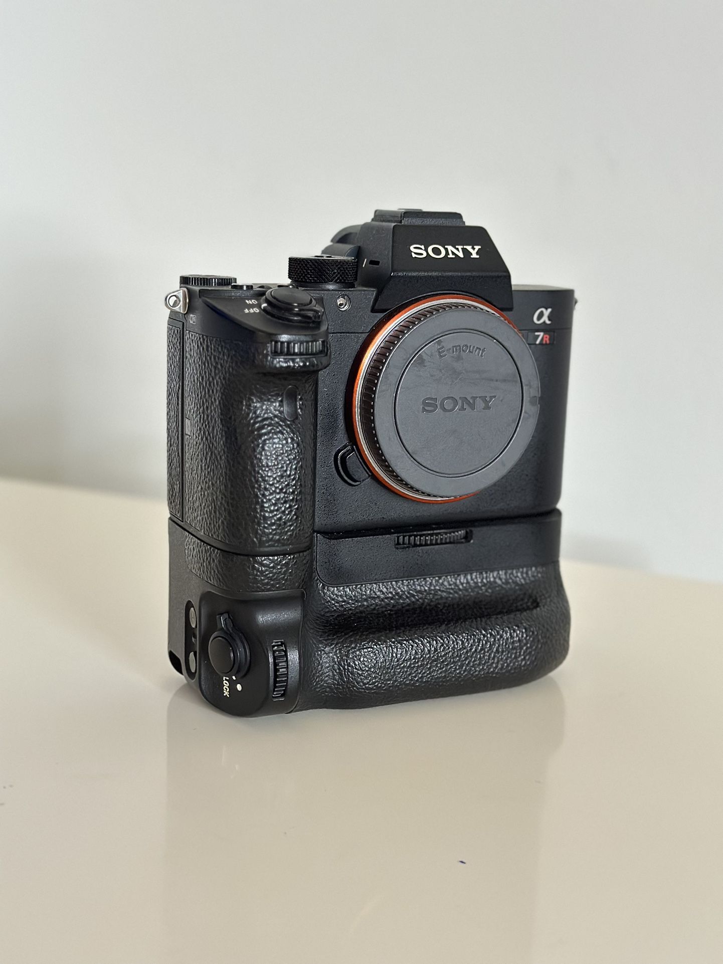 Sony a7 R3 for Sale in Burbank, CA - OfferUp