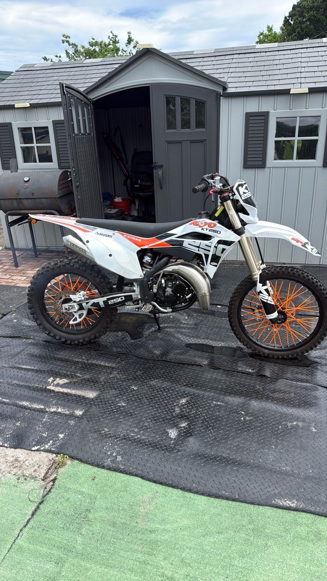 250 two-stroke dirtbike for Sale in Oakland Park, FL - OfferUp