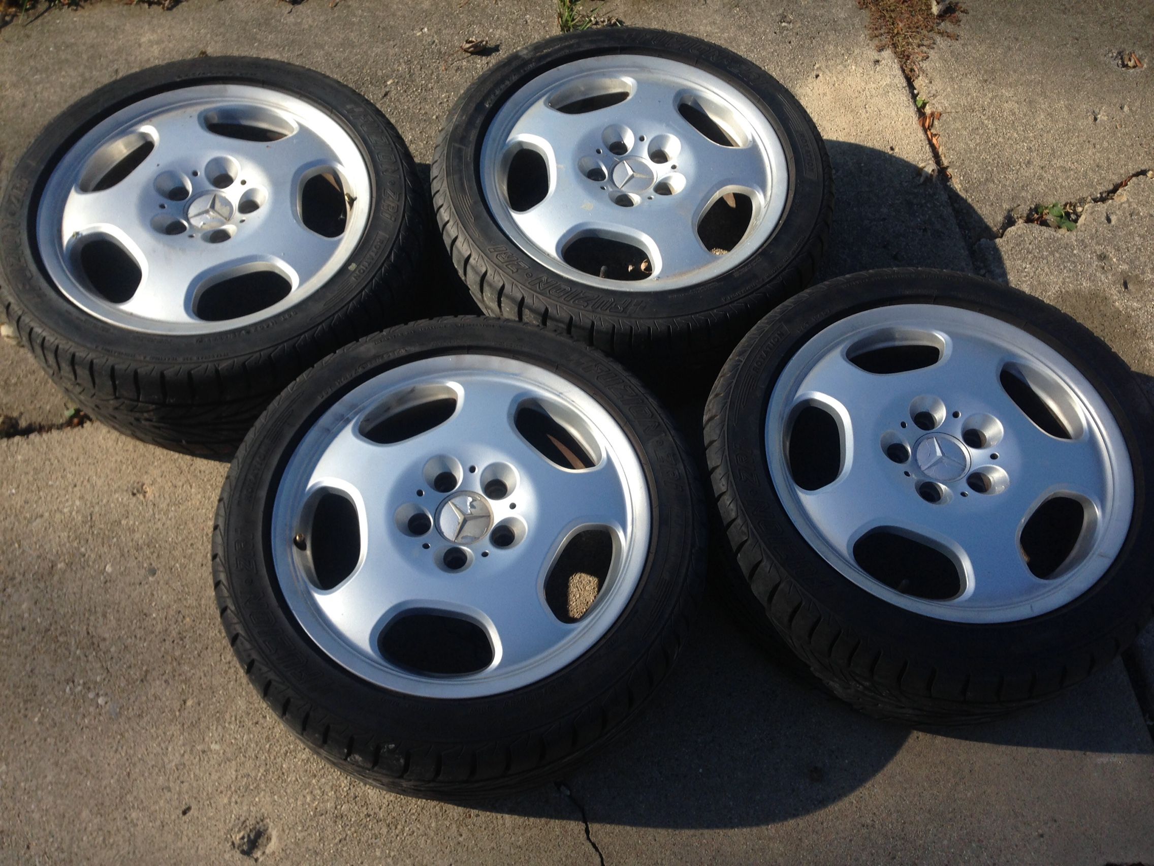 Mercedes Benz Wheels and Tires for Sale in Des Plaines, IL - OfferUp