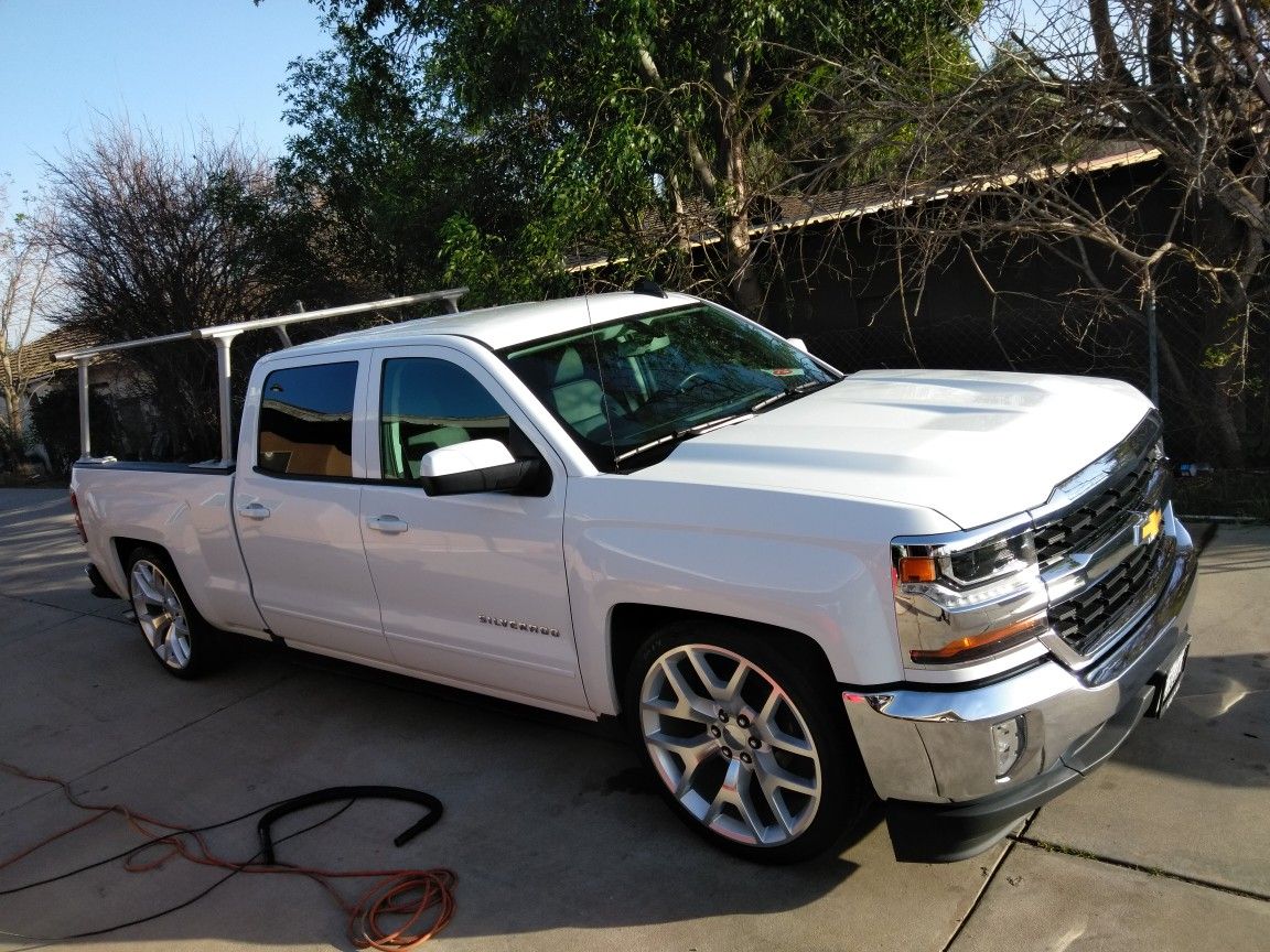 Dropped Silverado On 24s