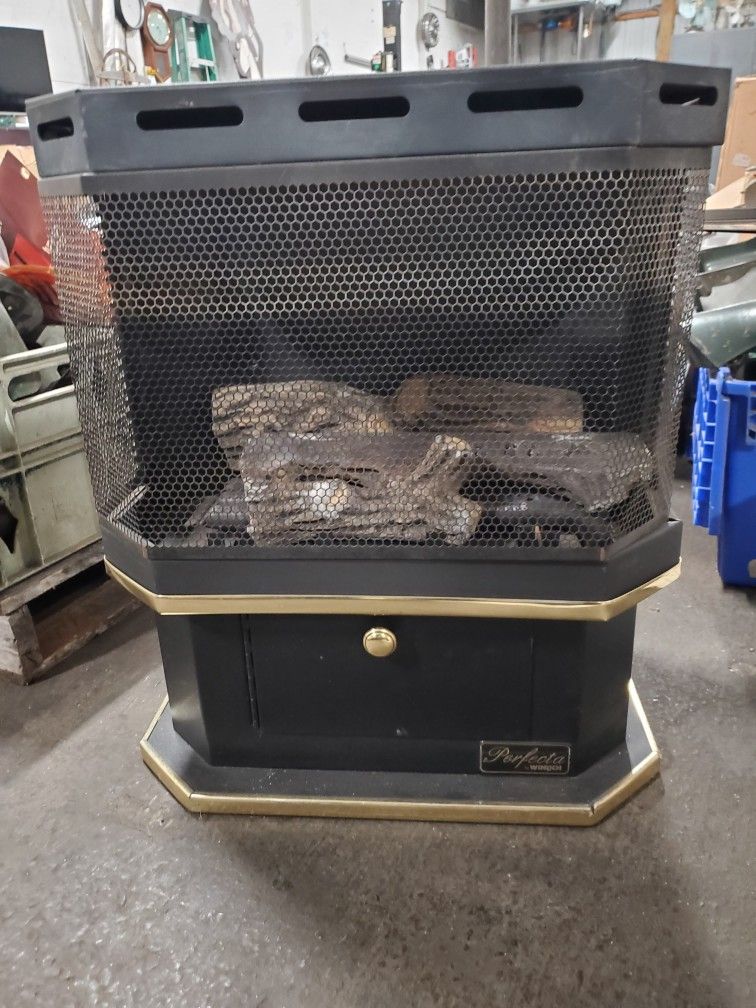 Winrich Perfecta 1800 Ventless Gas Heater Stove for Sale in Delran, NJ ...