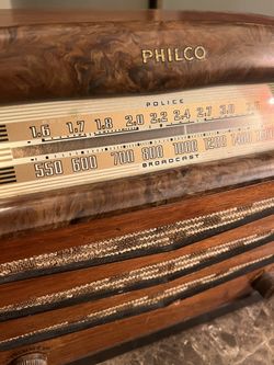 Vintage Philco Table Radio, 6 Tubes, Wood Cabinet, Made In USA, for ...