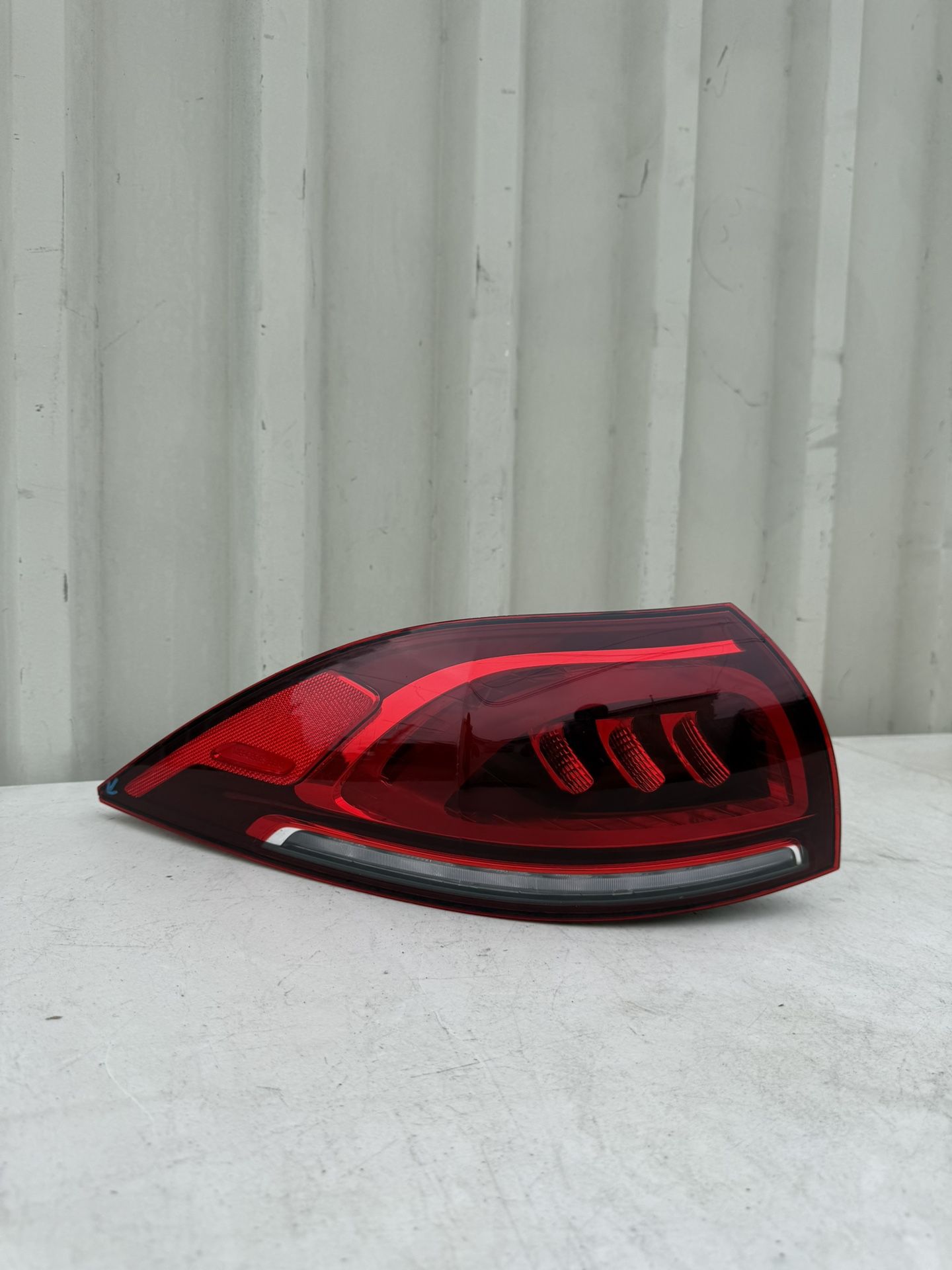 2020 2021 2022 2023 Mercedes Benz GLE Class GLE350 GLE450 Tail Light ...