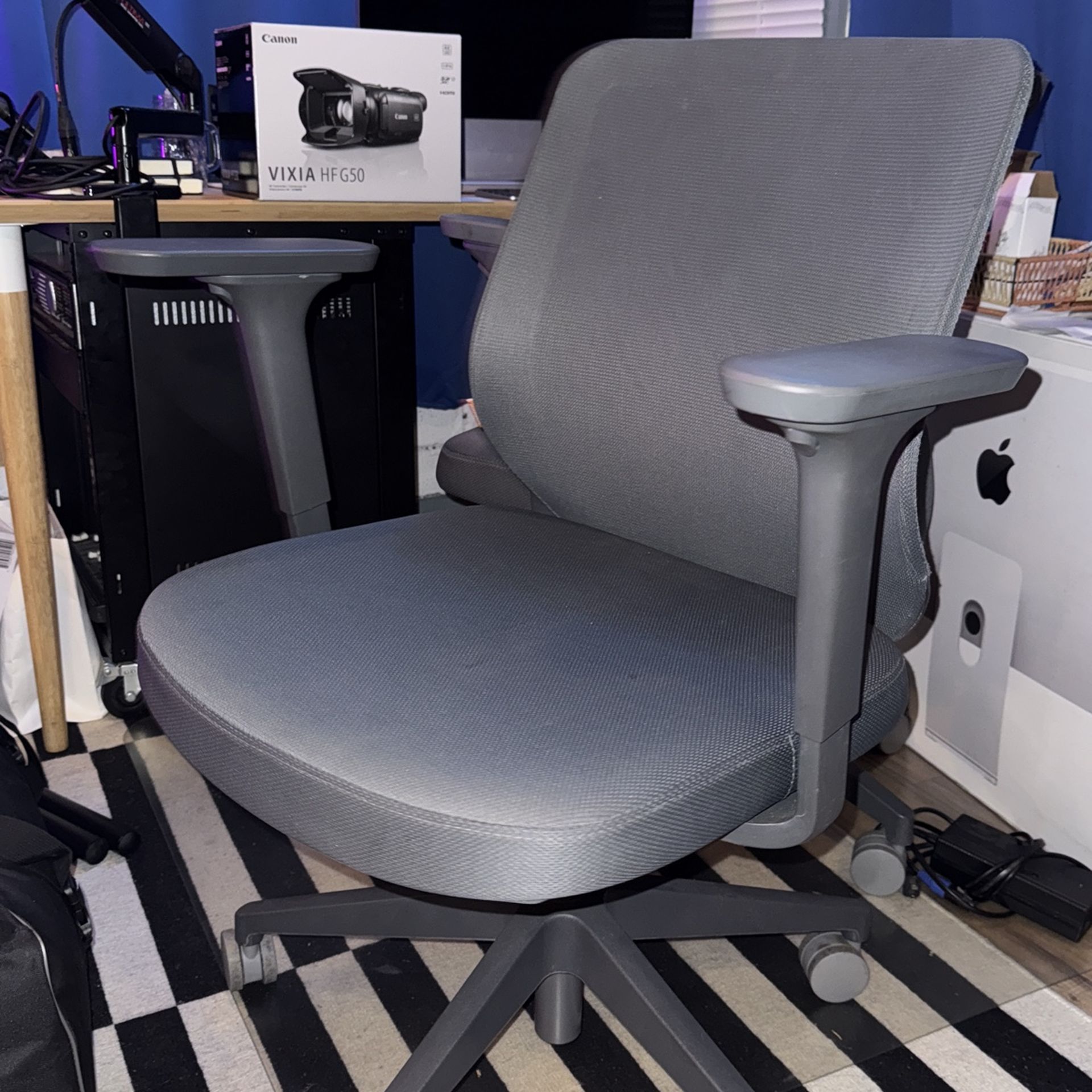 Poppin Desk Chair Lightly Used With Box invoice Office furniture