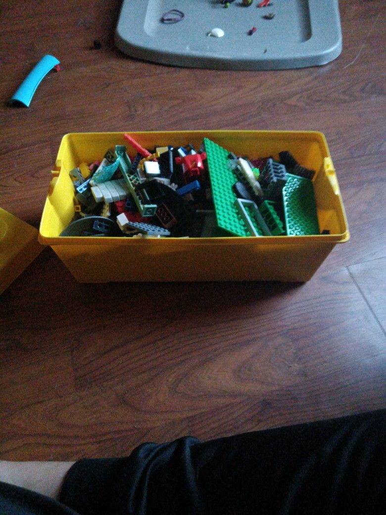 Medium Lego Tubs for Sale in Westworth Village, TX - OfferUp