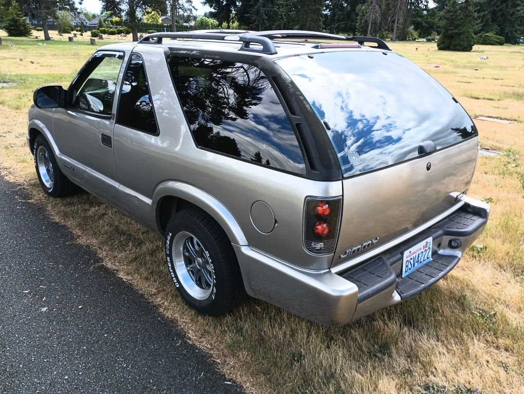 2001 GMC Jimmy for Sale in Centralia, WA - OfferUp