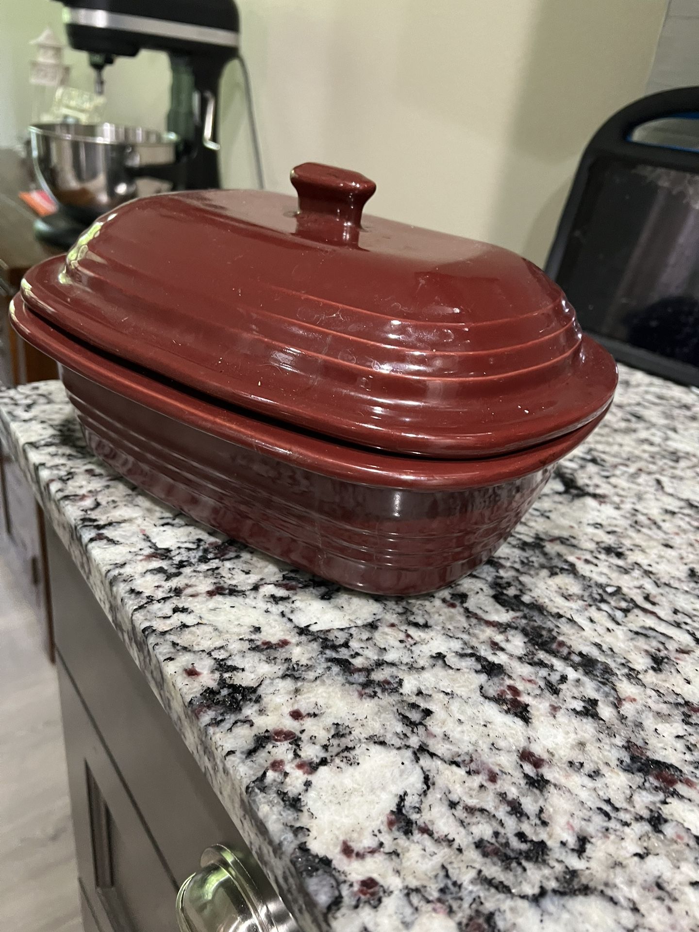 Pampered Chef Cranberry Deep Covered Baker for Sale in Ridgefield, WA ...