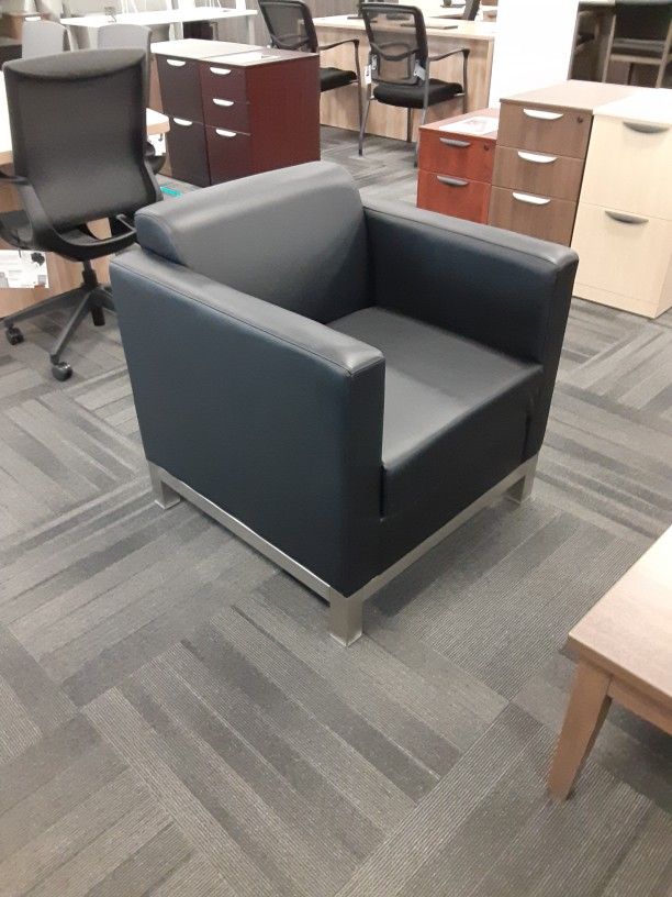 Compose Black Leather Club Chair for Sale in Tigard, OR - OfferUp