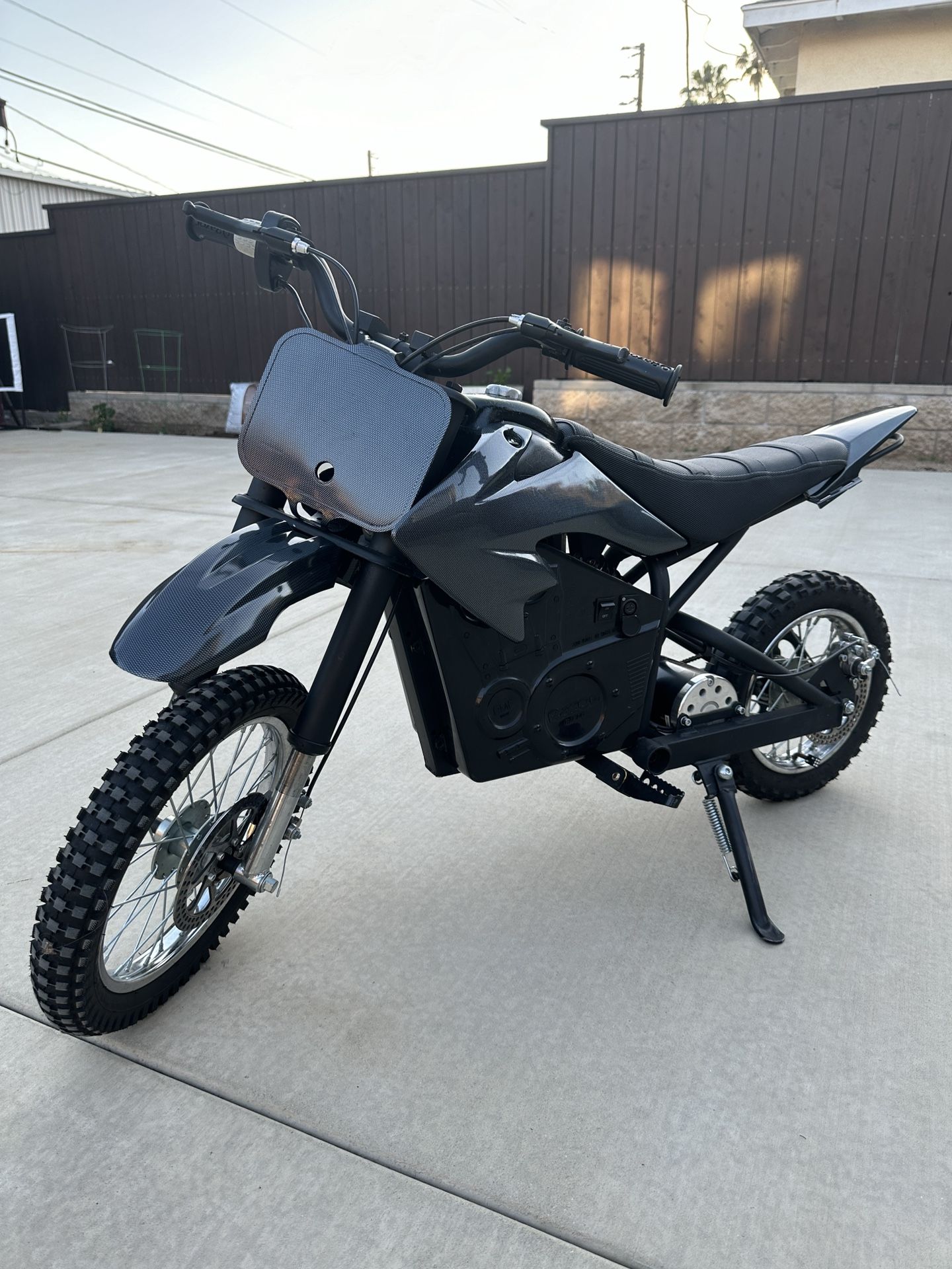 Razor MX650 Dirtbike for Sale in Monrovia, CA - OfferUp
