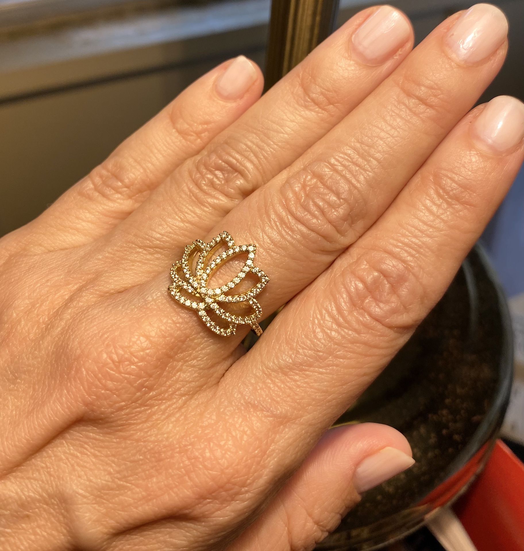 Swarovski symbolic lotus ring store