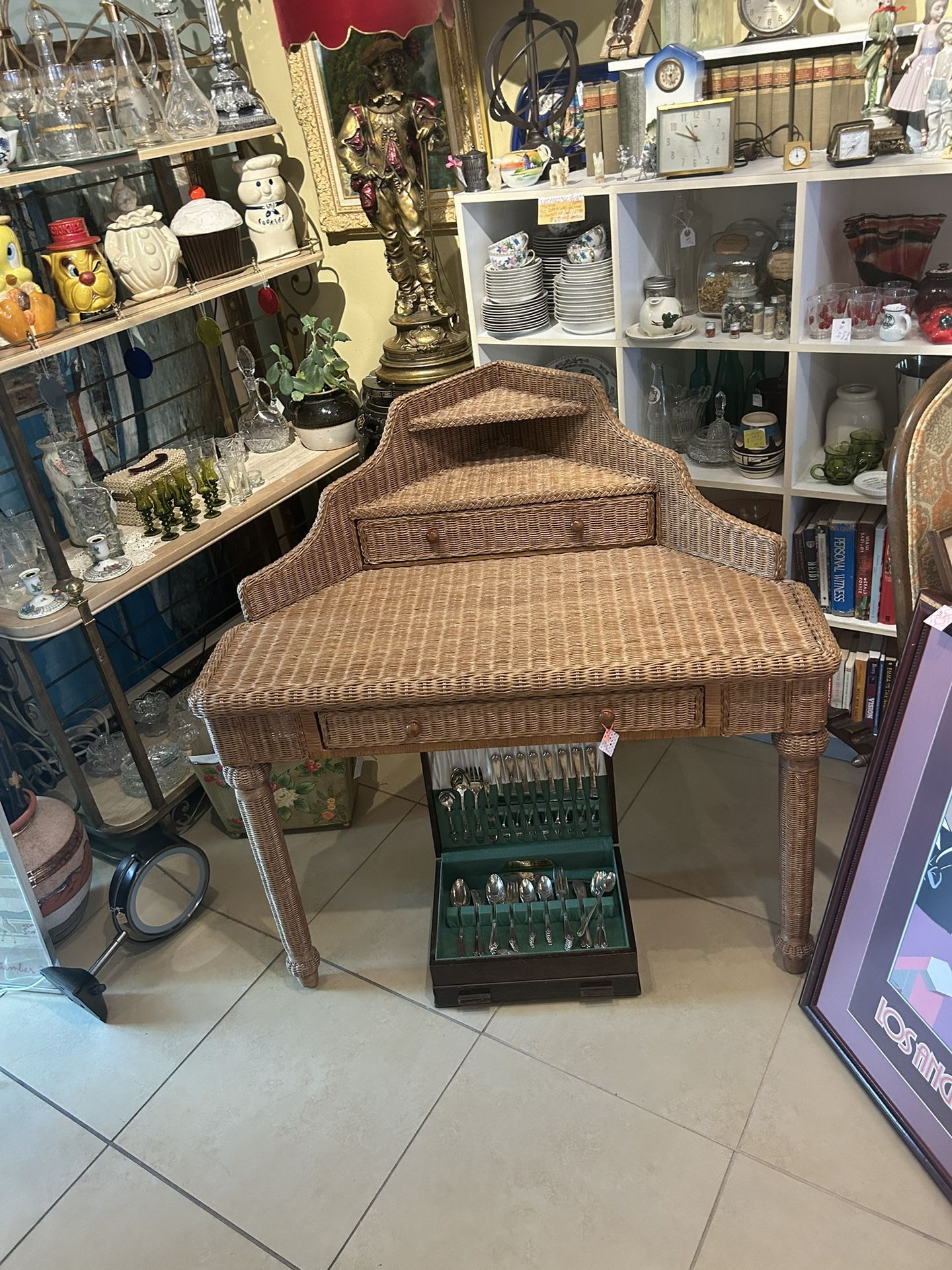 Wicker Corner Desk for Sale in Riviera Beach, FL - OfferUp