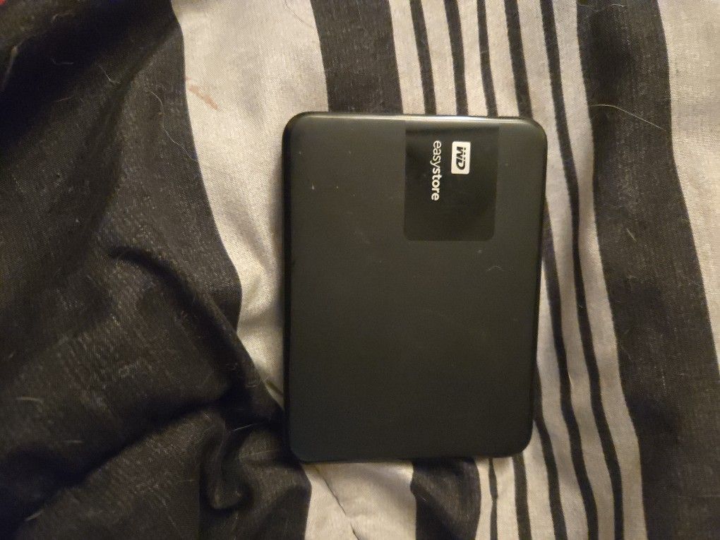 WD Easystore 2 Terabyte External Hard-drive for Sale in Houston, TX ...