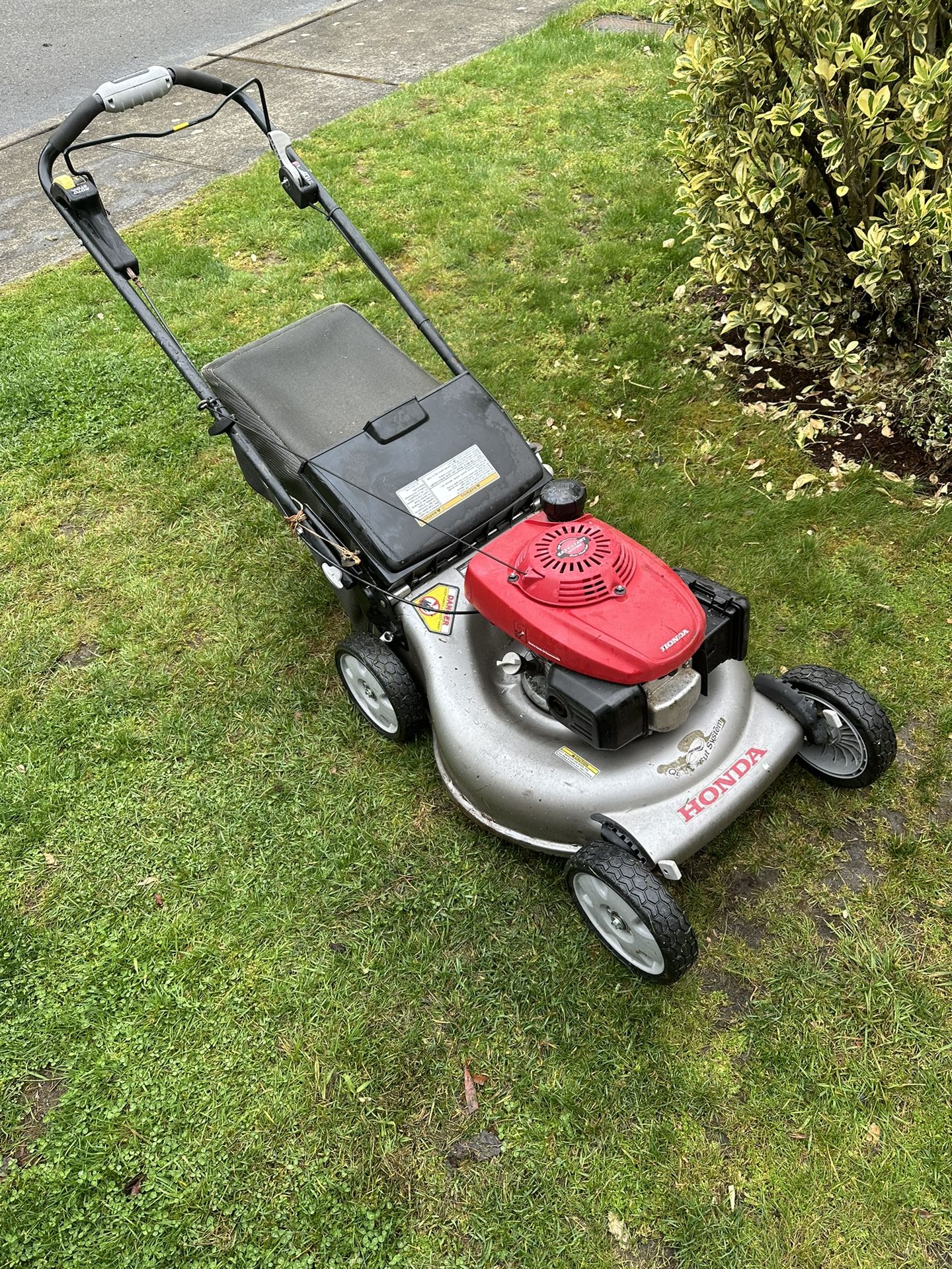 Honda 21” Lawnmower Self Propelled Mower With Rotary Clutch Twin Blades ...