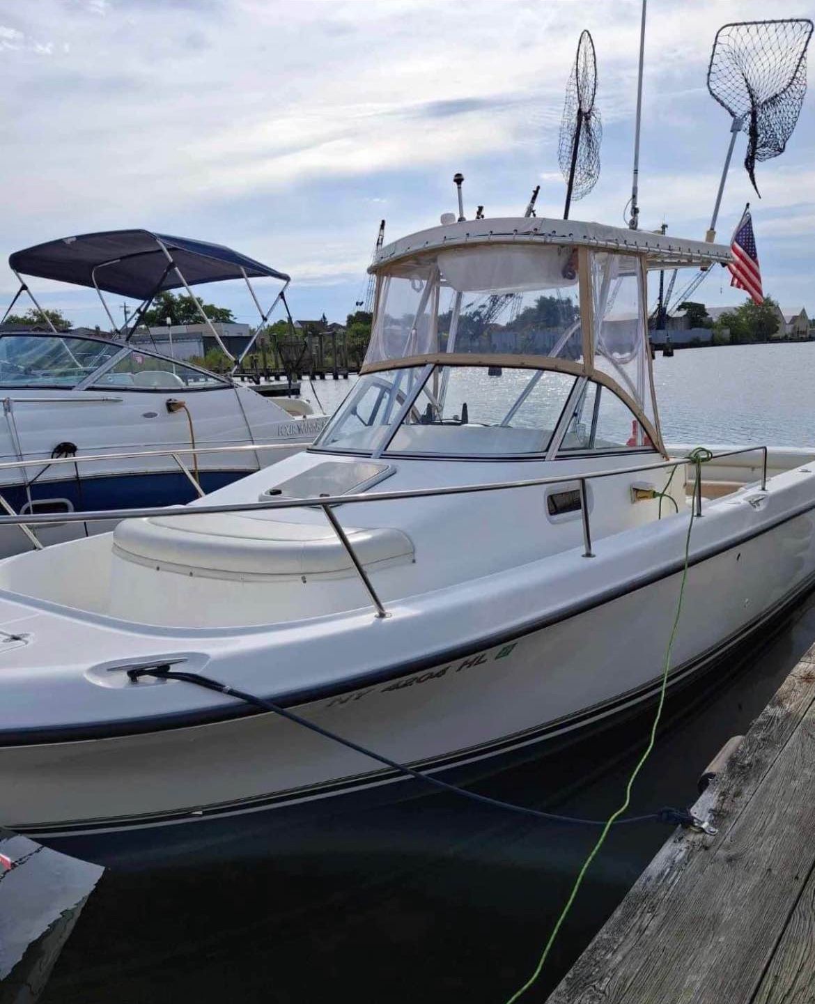 2001 24.6 Shamrock walk around Fisherman Dream Great for bass, black ...