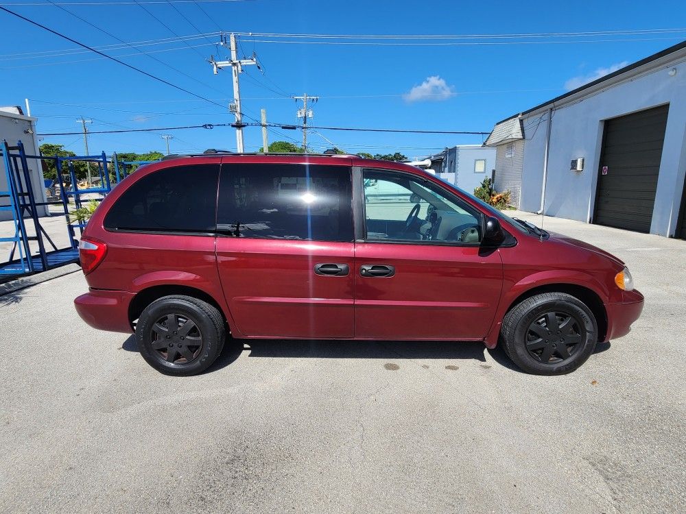 2002 Dodge Caravan for Sale in Oakland Park, FL - OfferUp