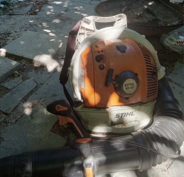 STIHL 700 Backpack Blower for Sale in Bremerton, WA - OfferUp