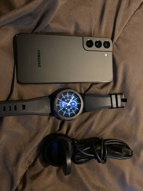 Samsung Galaxy S22 & Gear S3 Frontier Smartwatch For AT&T And Cricket ...