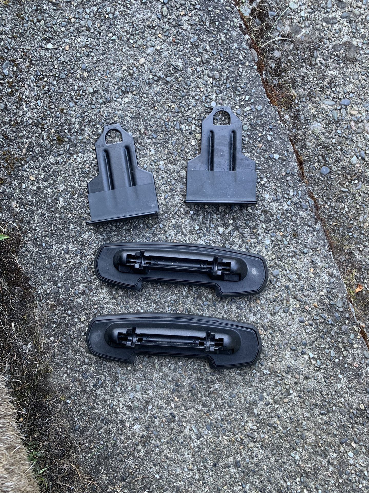 Yakima Base Clips (roof Rack) for Sale in Renton, WA - OfferUp