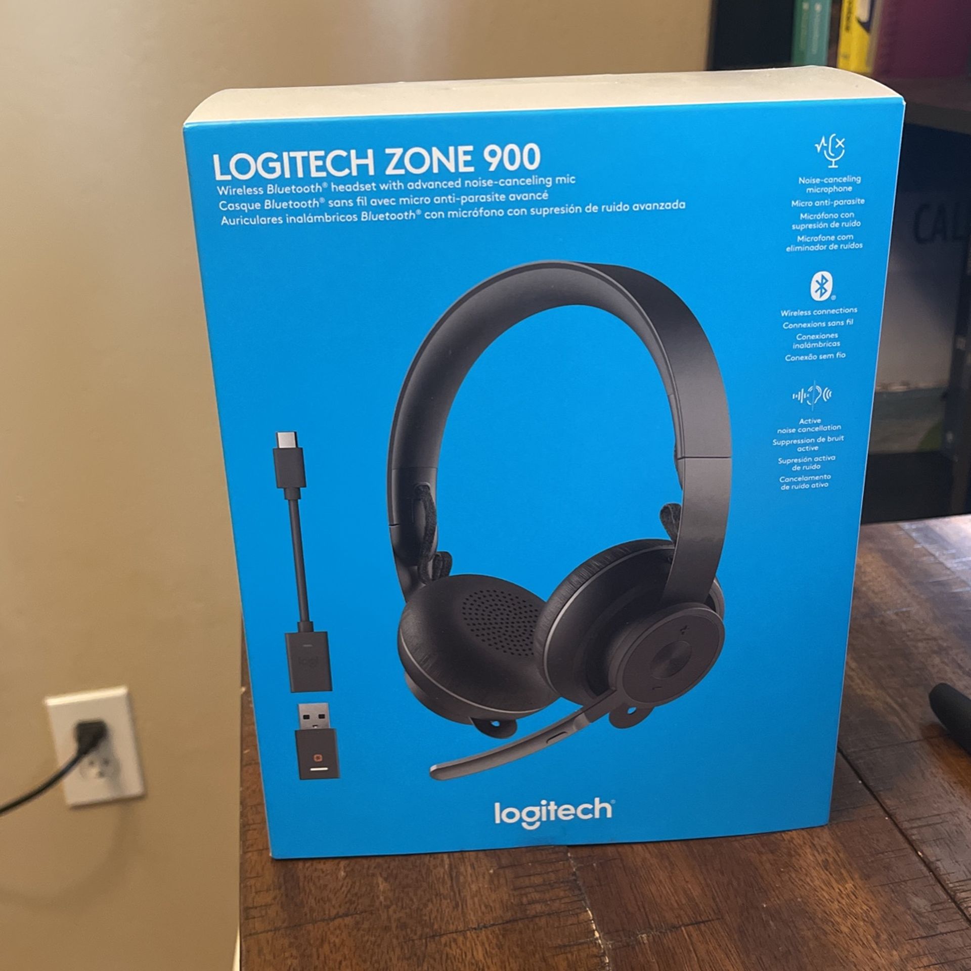 LOGITECH ZONE 900 -Wireless Headphone w/mic for Sale in Bakersfield, CA ...