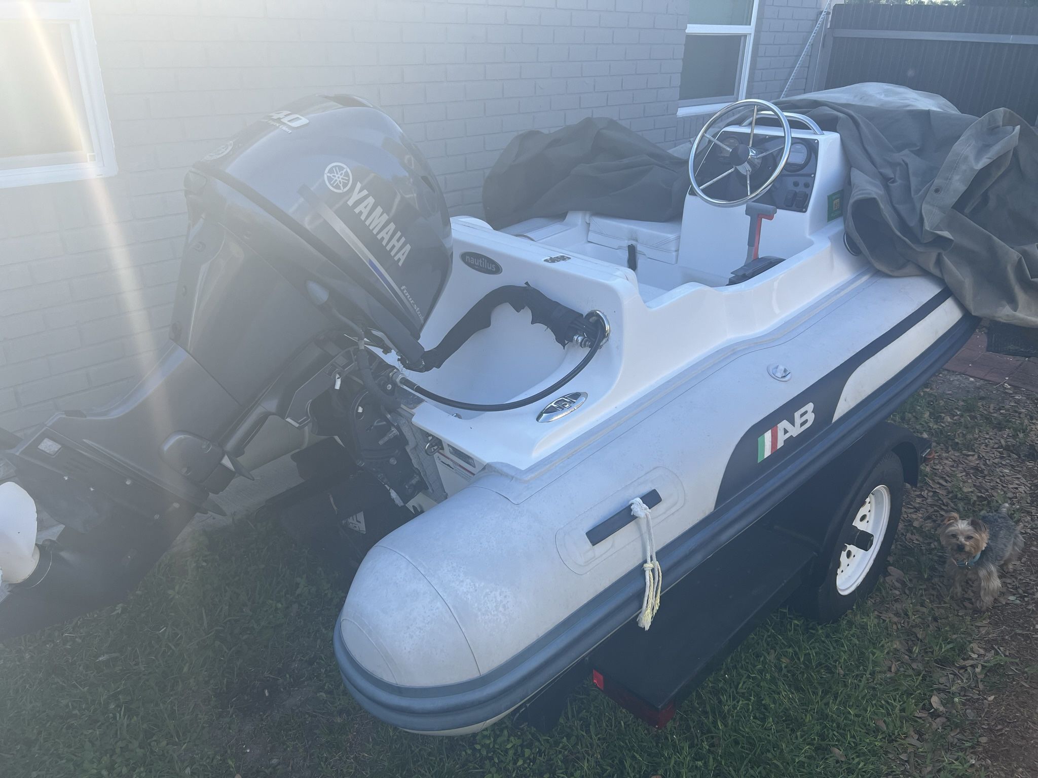 12’ Zodiac Tender With Center Console and A 40HP Yamaha Outboard. for ...