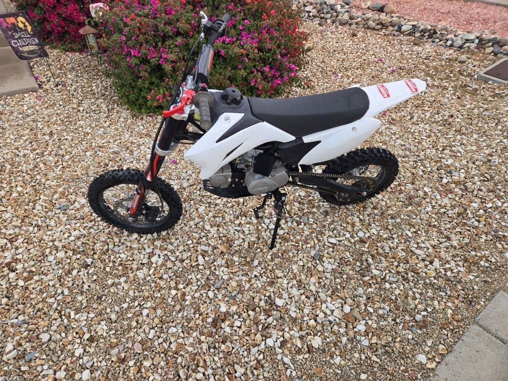 2020 Ssr125 Tr Pit Bike Dirt Bike for Sale in Phoenix, AZ - OfferUp