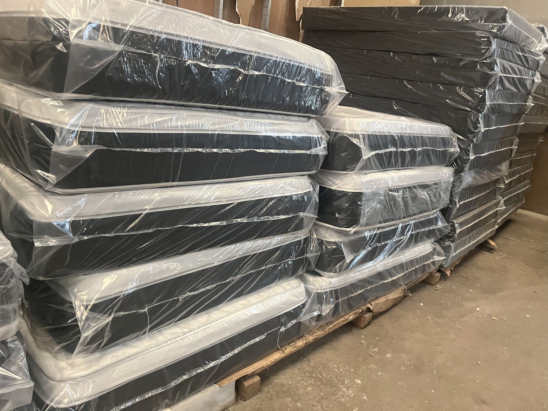 New Mattress For Sale Twin Full queen $ 199 Colchones En Venta